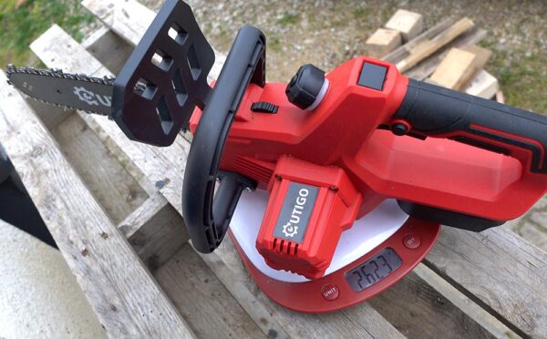 OUTIGO Tronçonneuse électrique batterie sans fil KF12